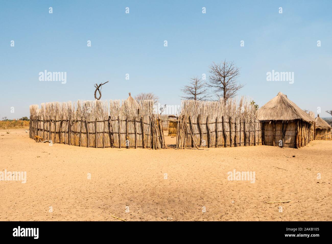 Kraal africa hi-res stock photography and images - Alamy