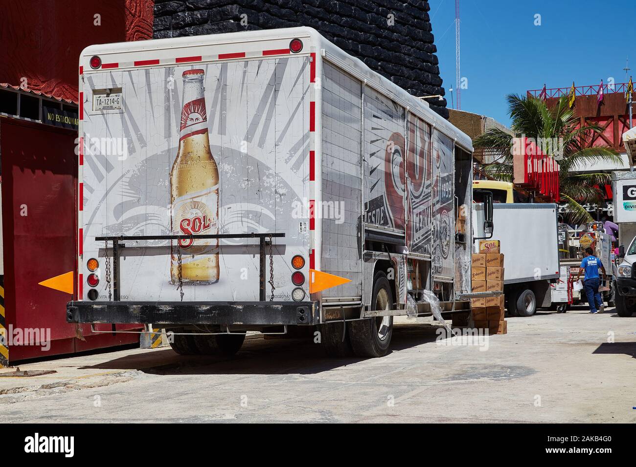 Alcohol logo hi-res stock photography and images - Alamy