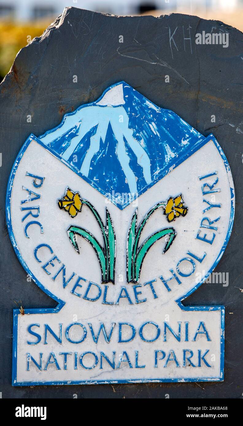 Snowdonia National Park sign in North Wales Stock Photo - Alamy
