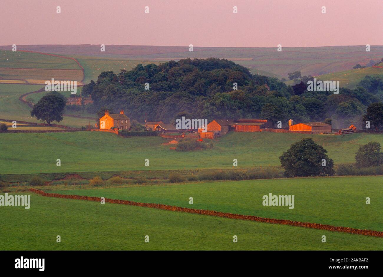 Rural england landscape hi-res stock photography and images - Alamy