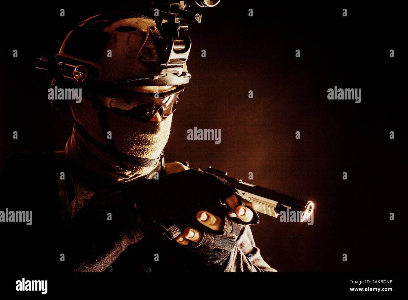 Police SWAT team fighter aiming service pistol Stock Photo - Alamy