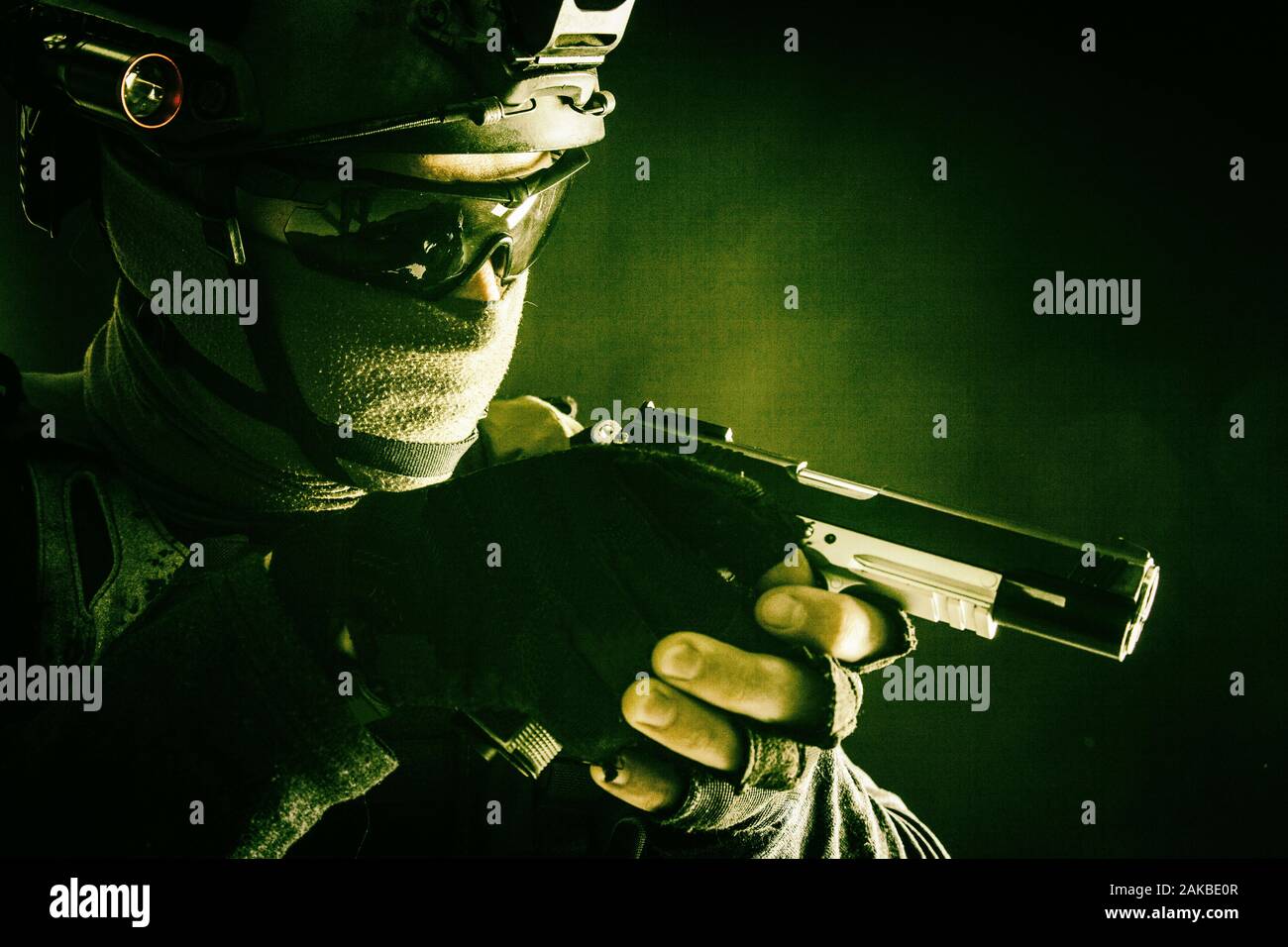 Police SWAT team fighter aiming service pistol Stock Photo - Alamy