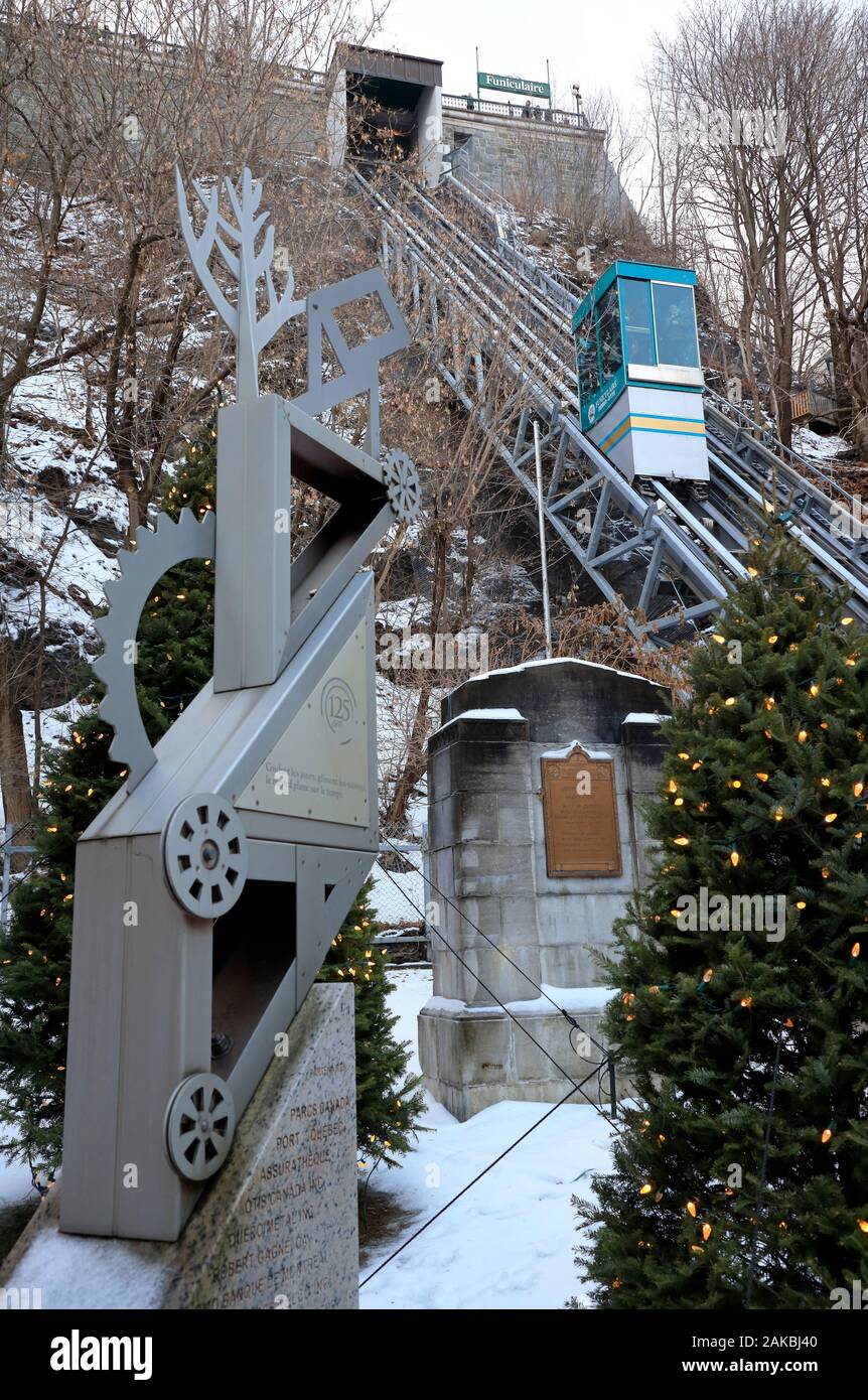 Old quebec city funiculaire hi-res stock photography and images - Alamy