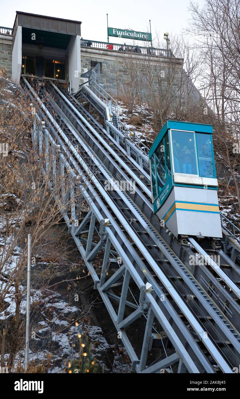 Old funicular to the upper town in quebec city hi-res stock photography ...