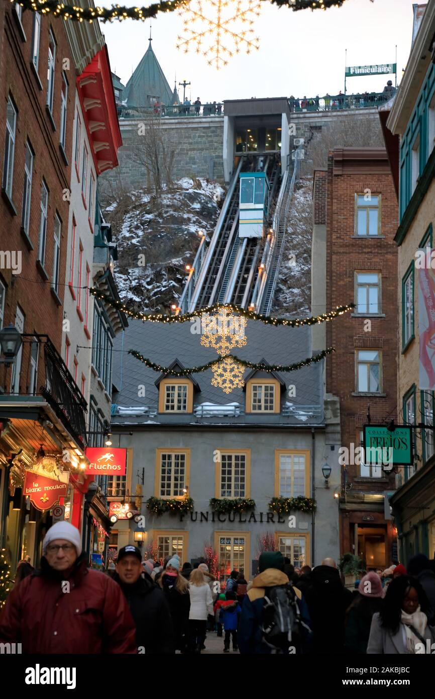 Old quebec city funiculaire hi-res stock photography and images - Alamy