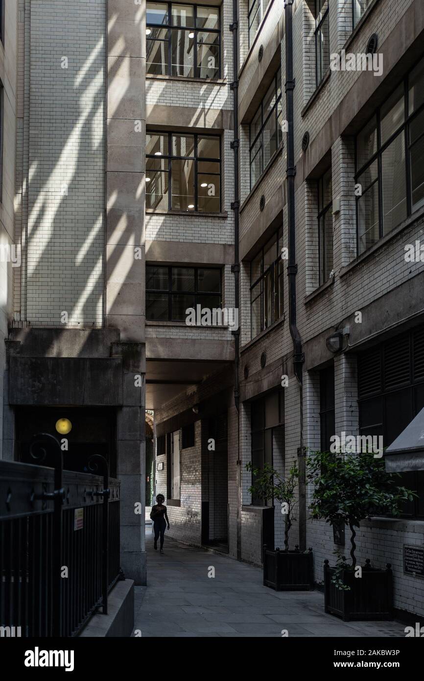 London City backstreet with silhoutte Stock Photo - Alamy