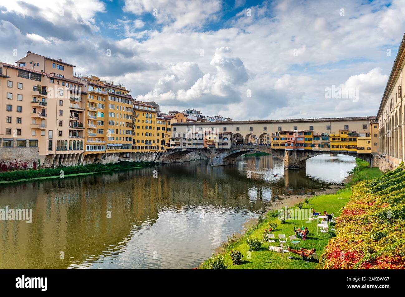 Ponte Vecchio bridge, Florence, Tuscany Italy Stock Photo - Alamy