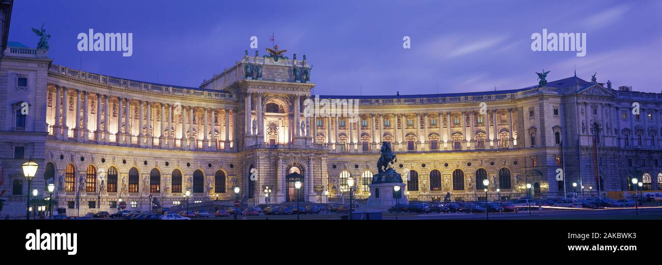 Heldenplatz hi-res stock photography and images - Alamy