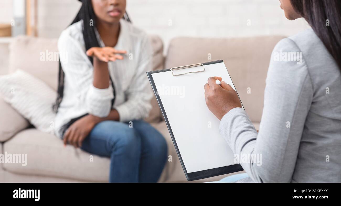 Person listening taking notes hi-res stock photography and images - Alamy