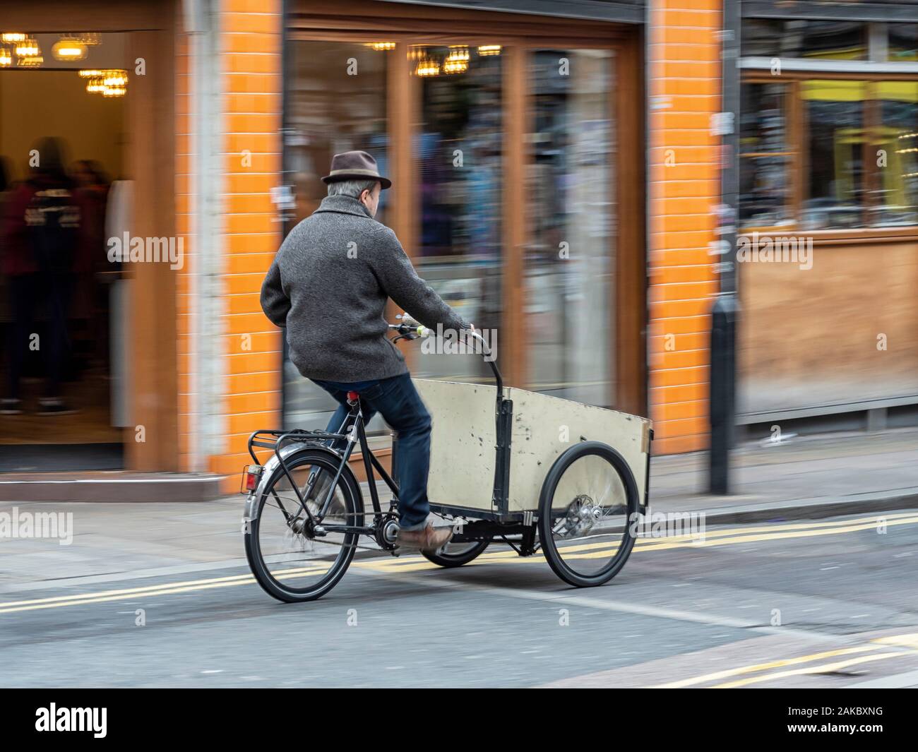 Delivery Tricycle High Resolution Stock Photography and Images - Alamy