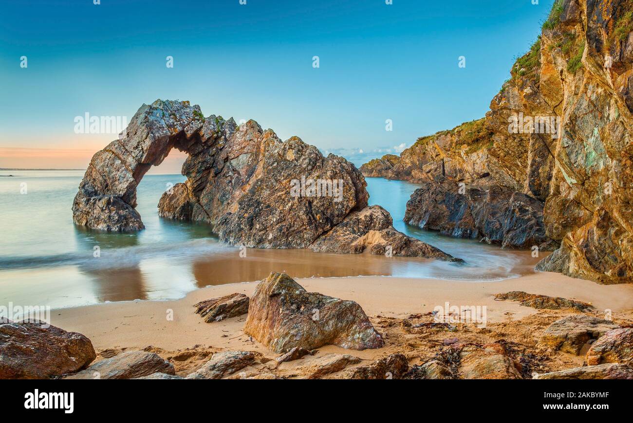 Beach sand stone hi-res stock photography and images - Alamy