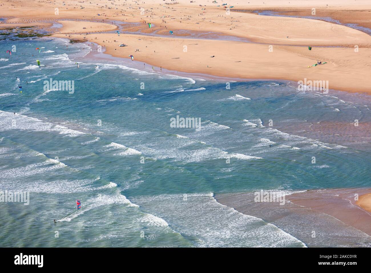 Sliding aerial hi-res stock photography and images - Alamy