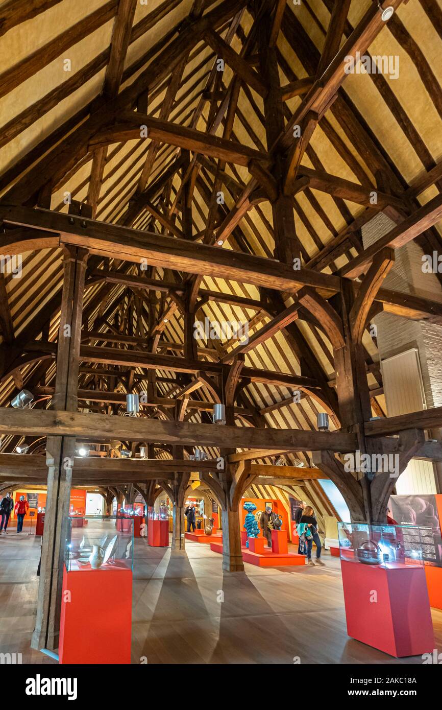 14 meters high hi-res stock photography and images - Alamy