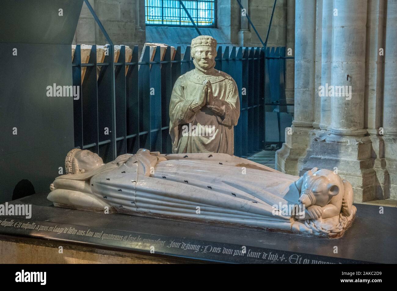 Crypt Statue High Resolution Stock Photography and Images - Alamy