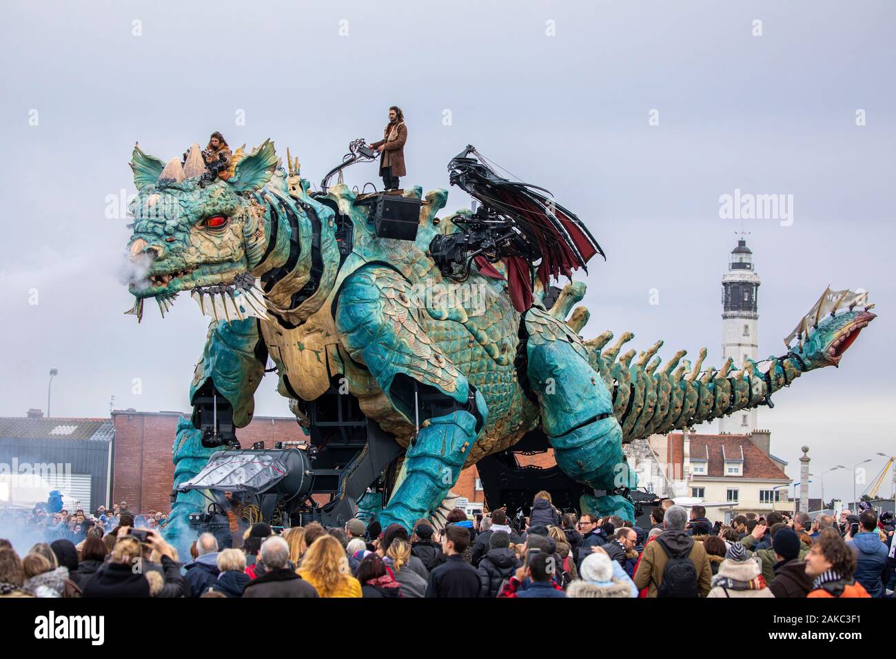 La sculpture de dragon hi-res stock photography and images - Alamy