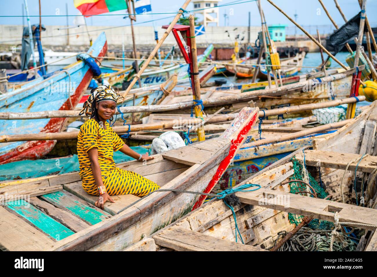 Benin woman hi-res stock photography and images - Alamy