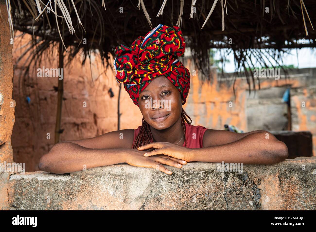 Woman architecture hi-res stock photography and images - Alamy