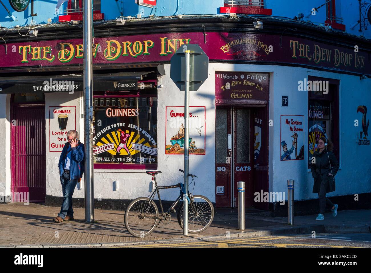 The dew drop inn galway hi-res stock photography and images - Alamy