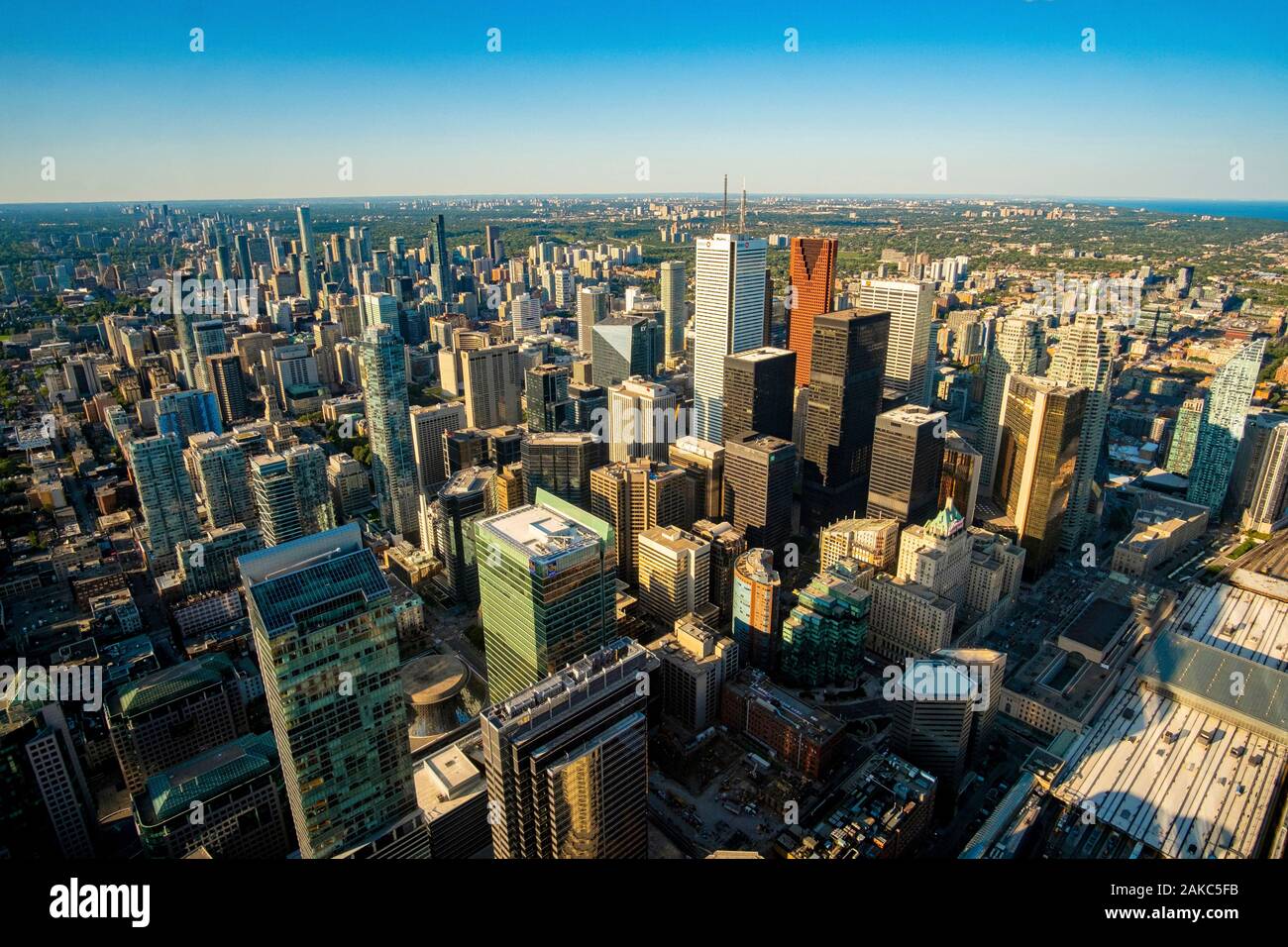 Canada skyscraper architecture hi-res stock photography and images - Alamy