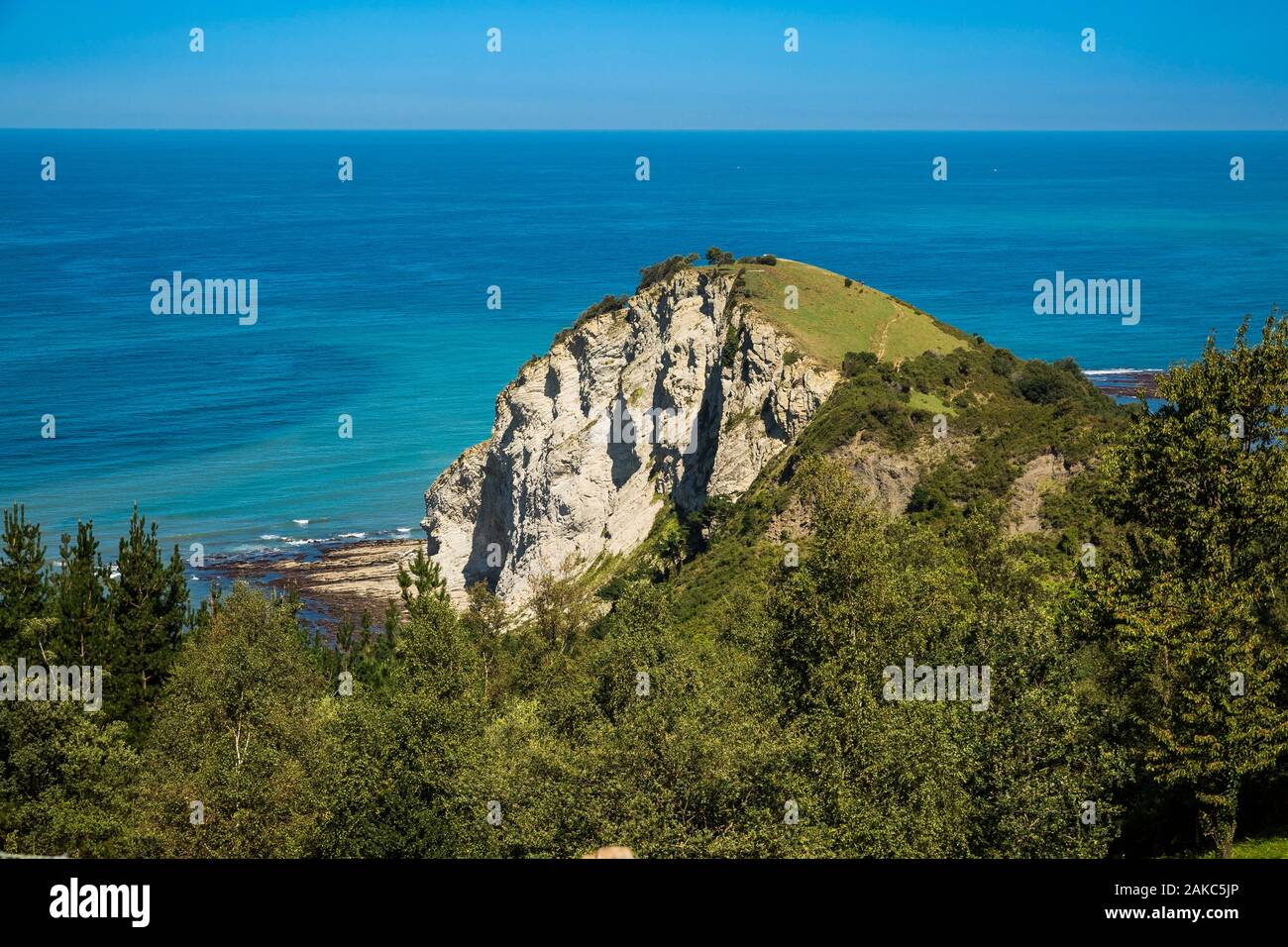 Summer at basque coast hi-res stock photography and images - Alamy