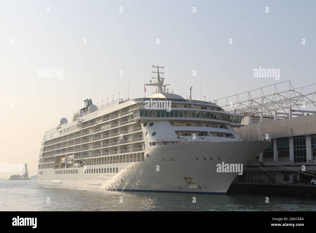 A cruise docked at Star Ferry Pier, Tsim Sha Tsui, Hong Kong Stock ...