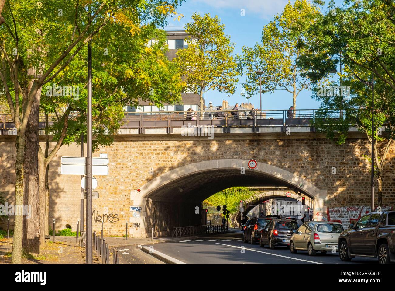 Paris 13th century hi-res stock photography and images - Alamy