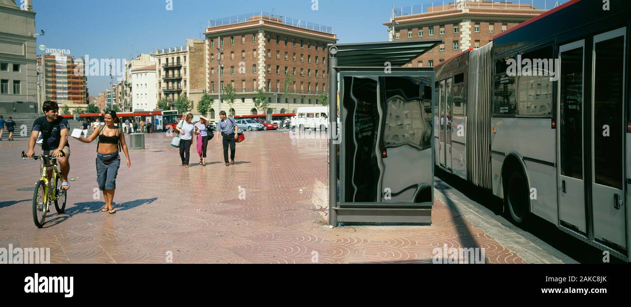 Bus at bus stop, Placa Espana, Barcelona, Spain Stock Photo - Alamy