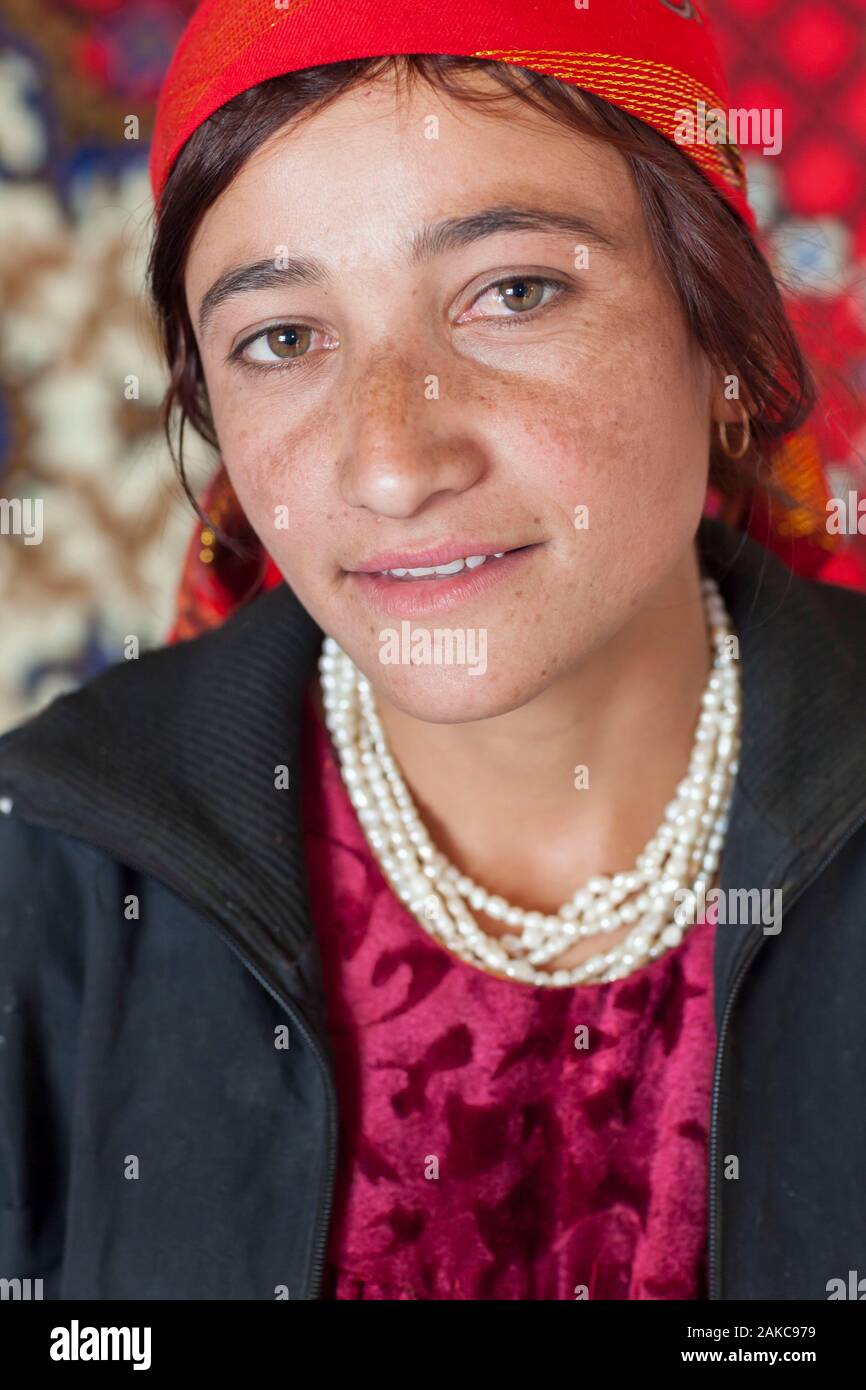 Tajik girl hi-res stock photography and images - Alamy