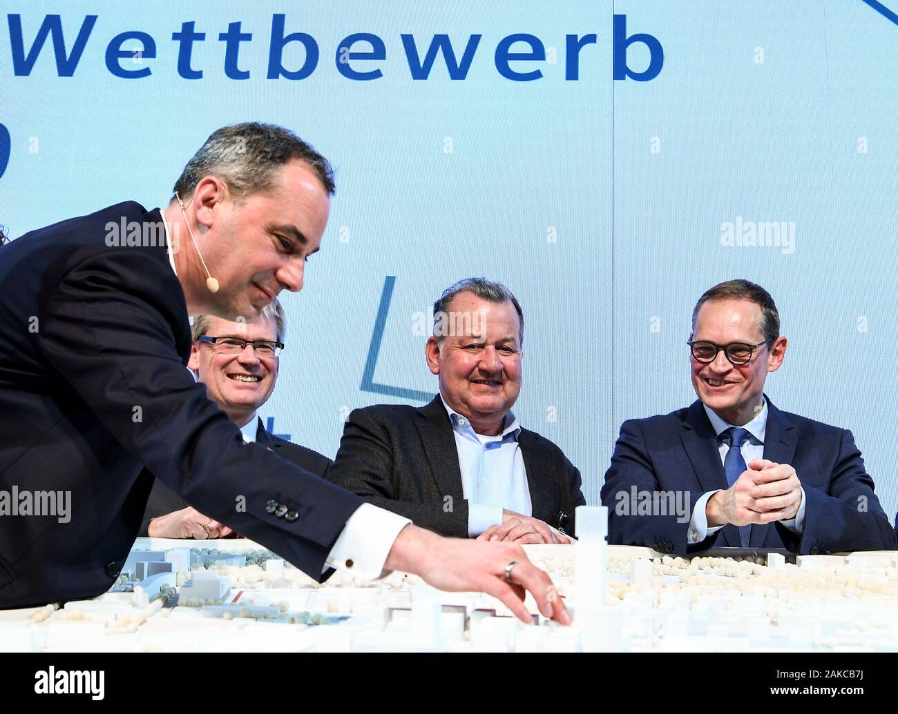 Architect behnisch hi-res stock photography and images - Alamy