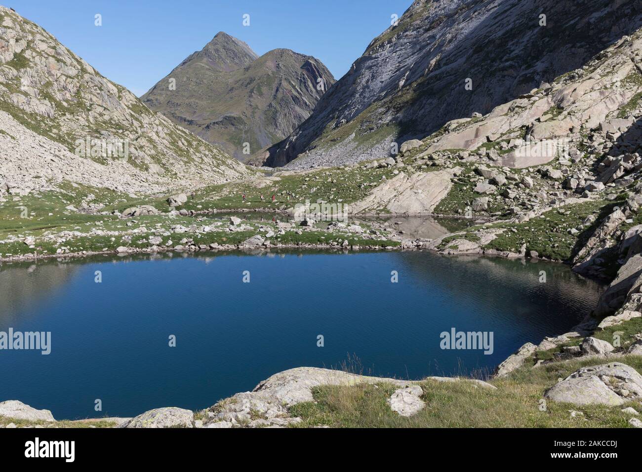 Spain, Catalonia, Val d'Aran, Es Bordes, Aneto massif, Escaleta lake ...