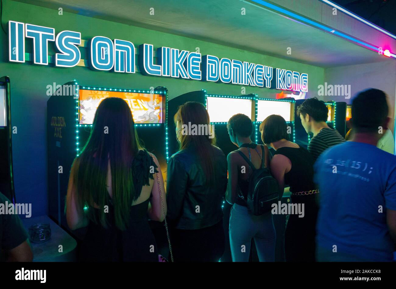 Singapore, Singapore, Nineteen80 bar recreates atmosphere of the ...