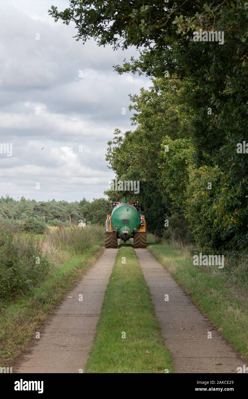 Slurry tractor hi-res stock photography and images - Alamy