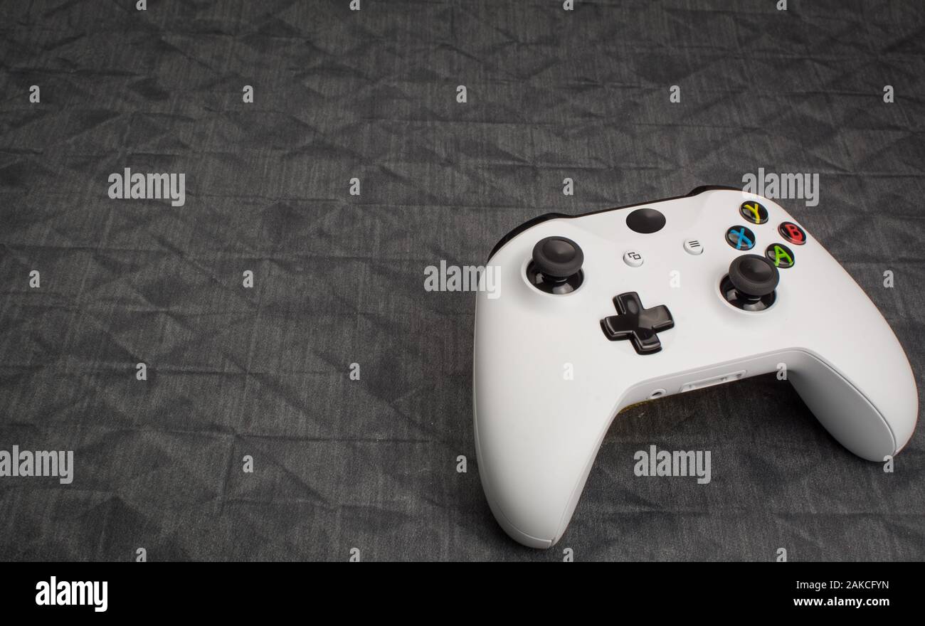 white game console controller Stock Photo - Alamy