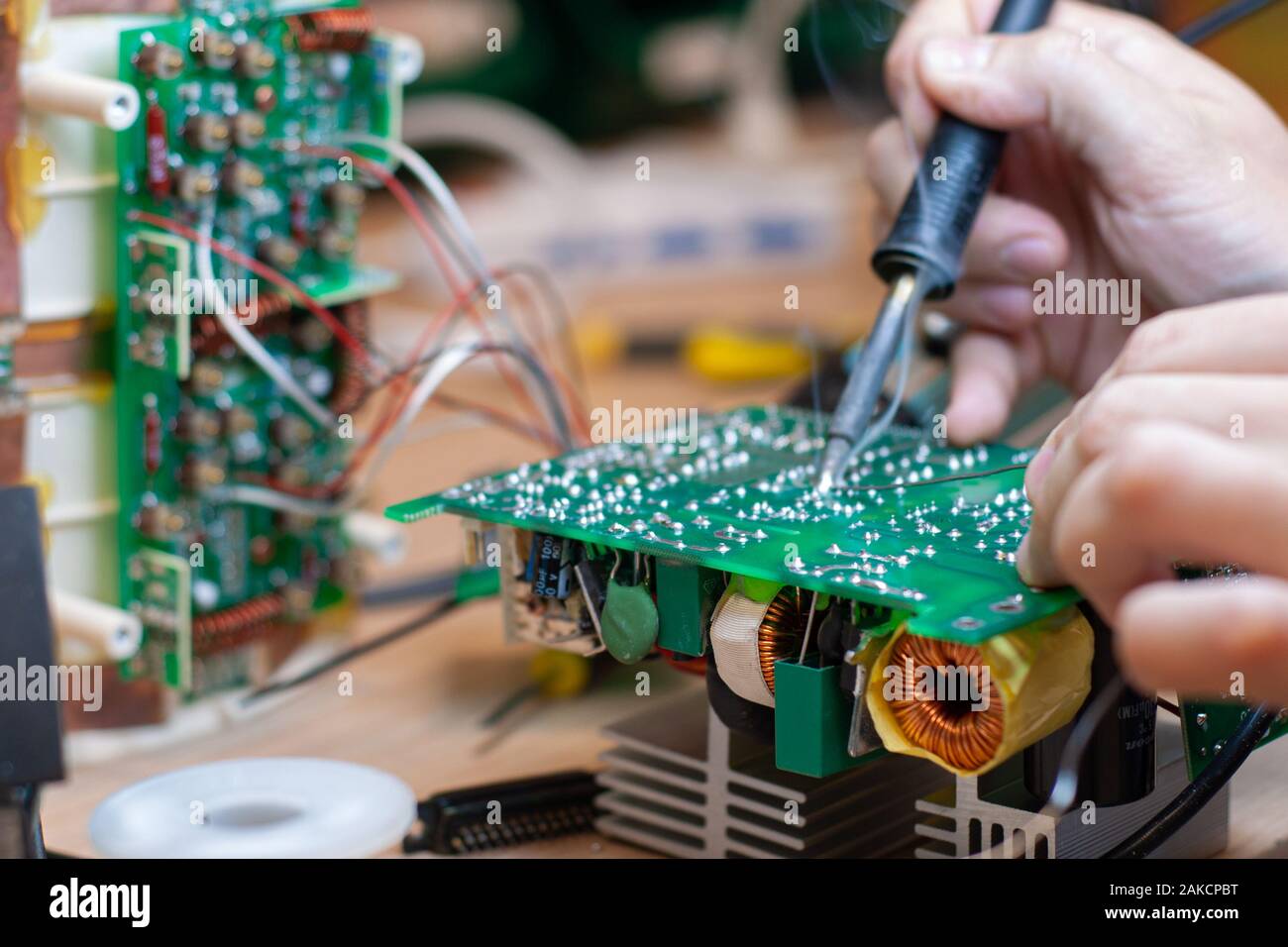 Faulty components hi-res stock photography and images - Alamy