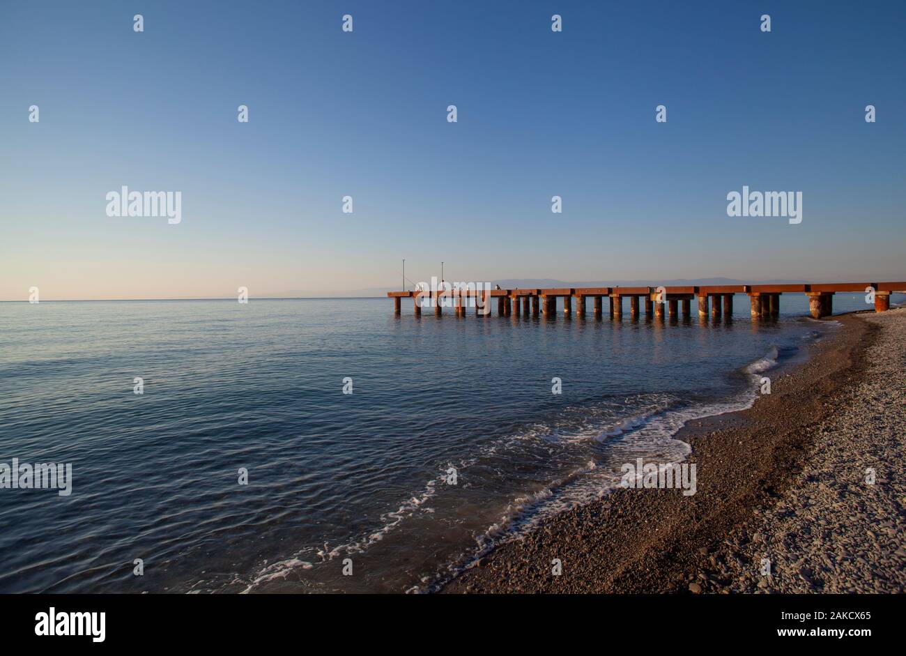 Pier bollards hi-res stock photography and images - Alamy