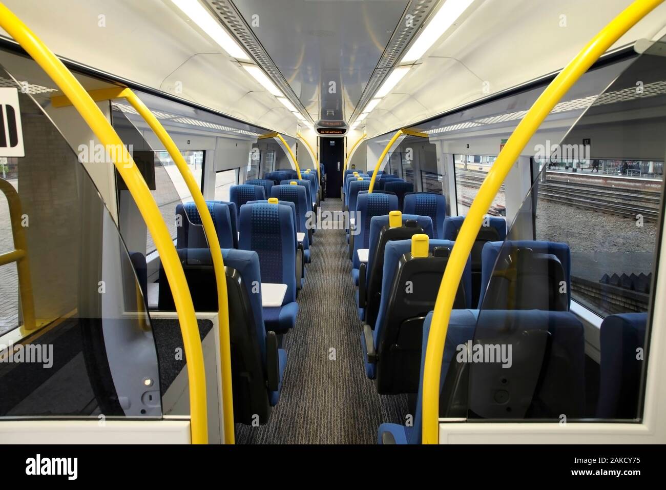 Class 170 hi-res stock photography and images - Alamy