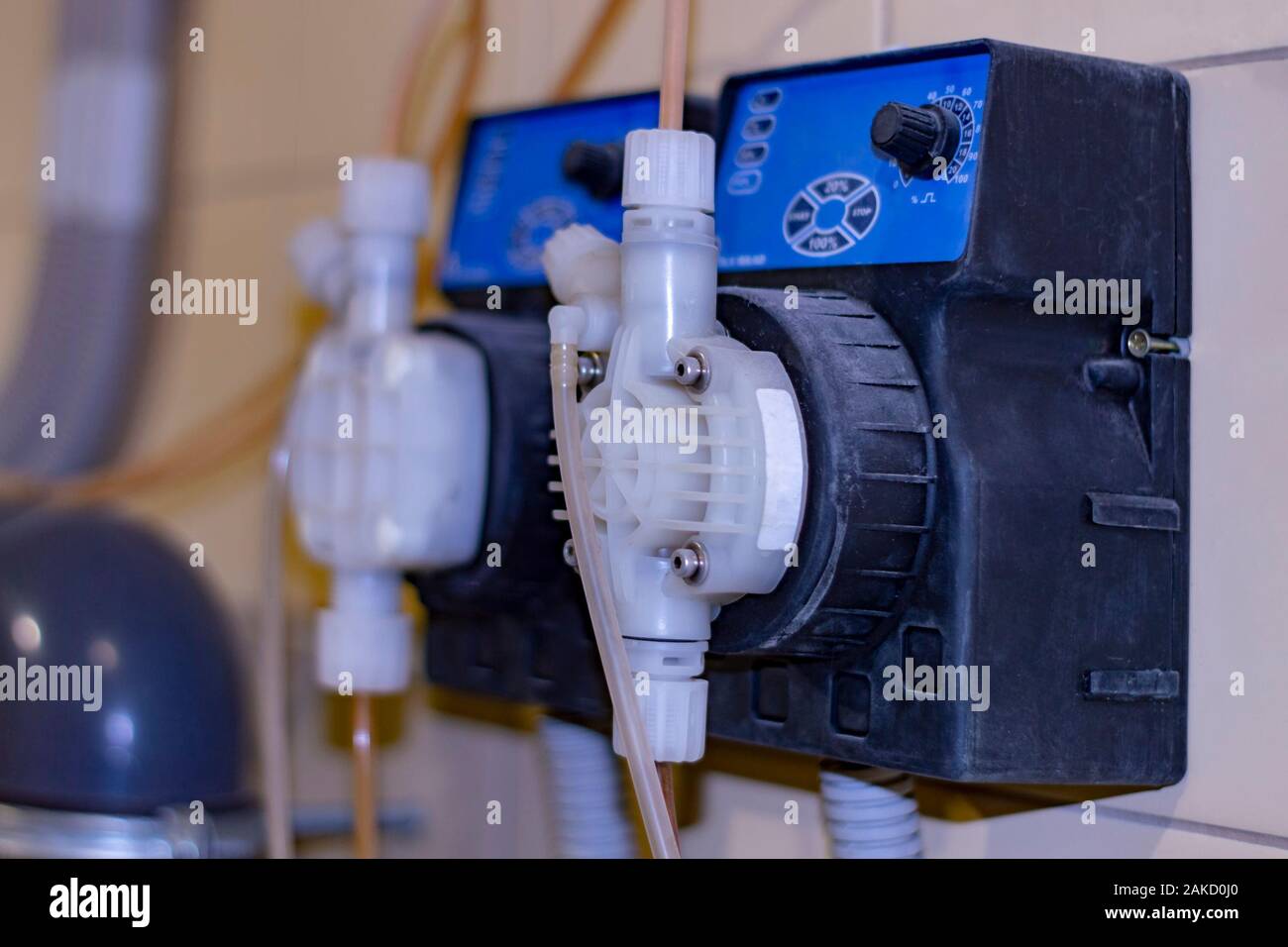 Industrial dispenser of chemical solution for water purification system ...