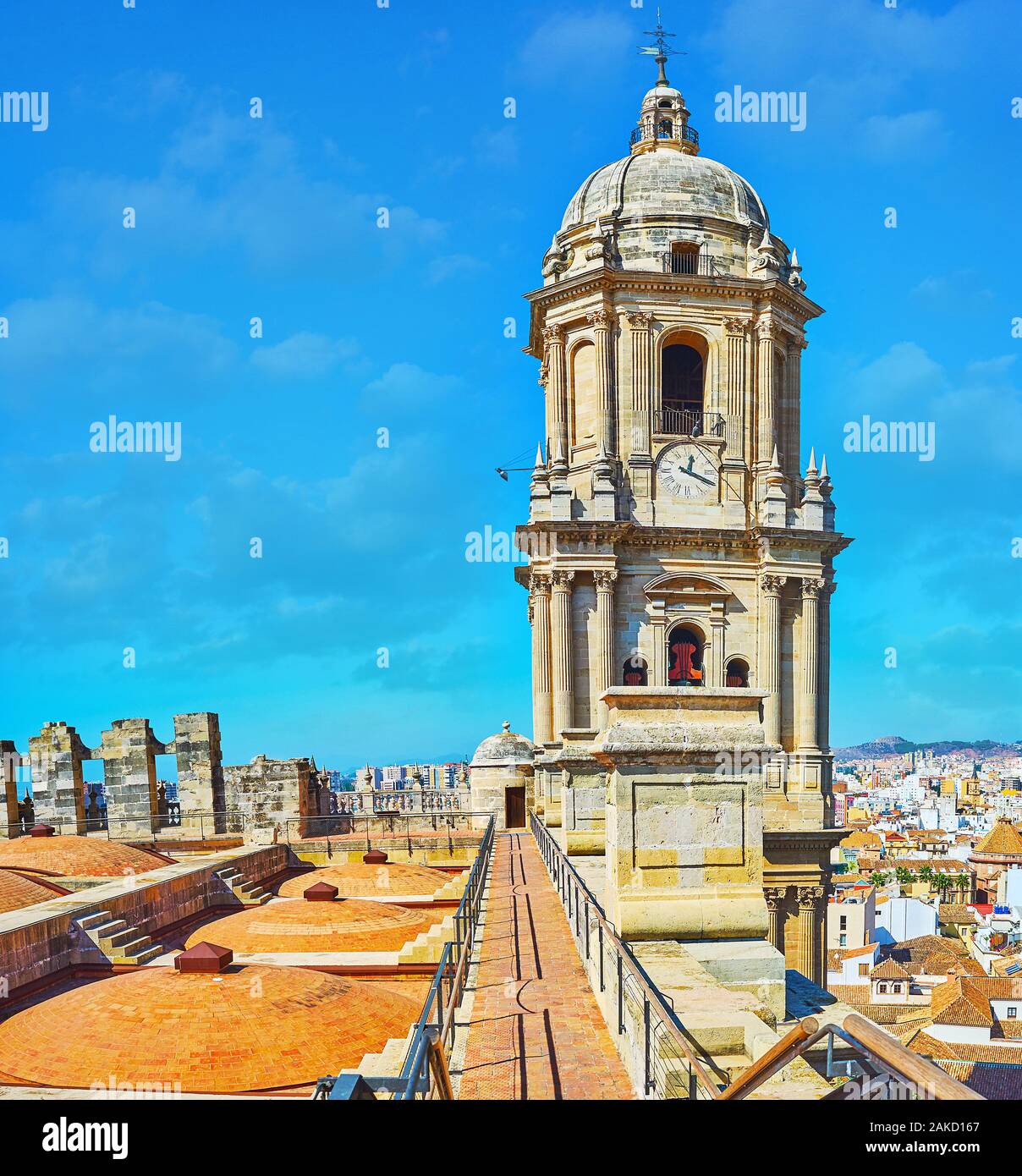 Very slender columns hi-res stock photography and images - Alamy