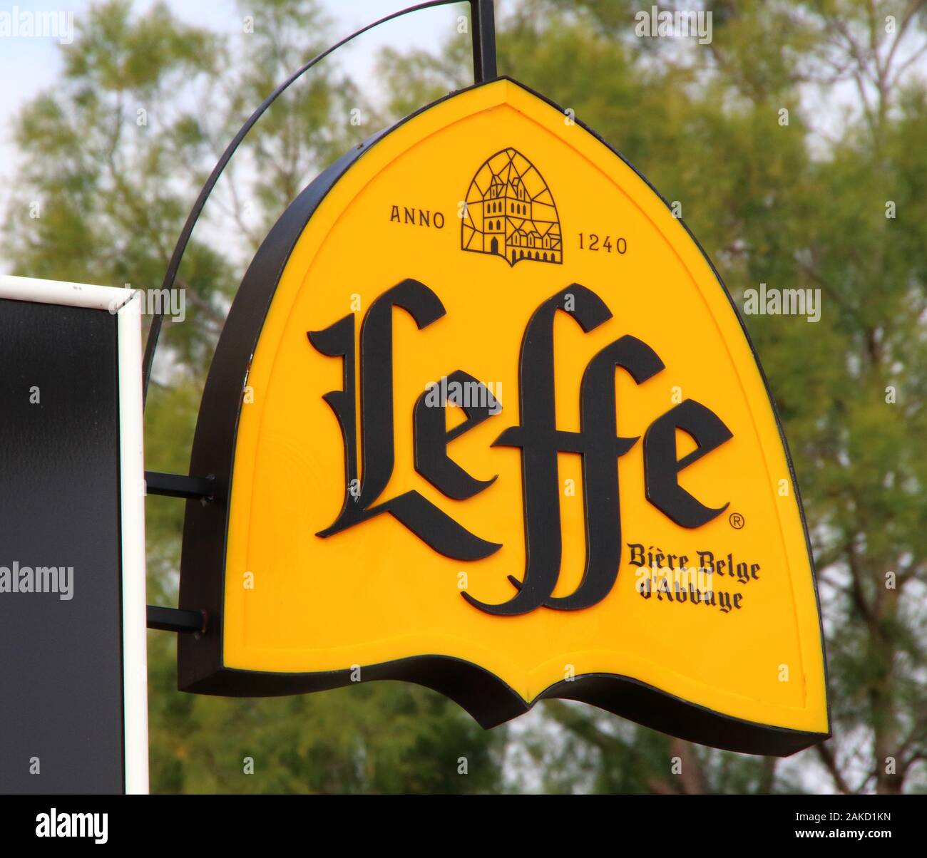 Leffe logo hi-res stock photography and images - Alamy