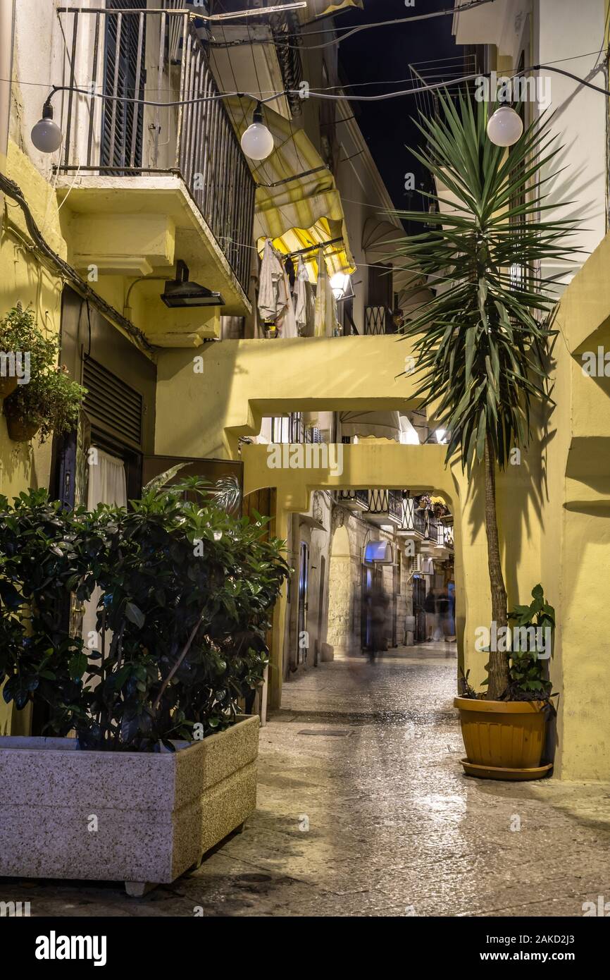 Night view of historical buildings and streets in Bari, Italy Stock ...