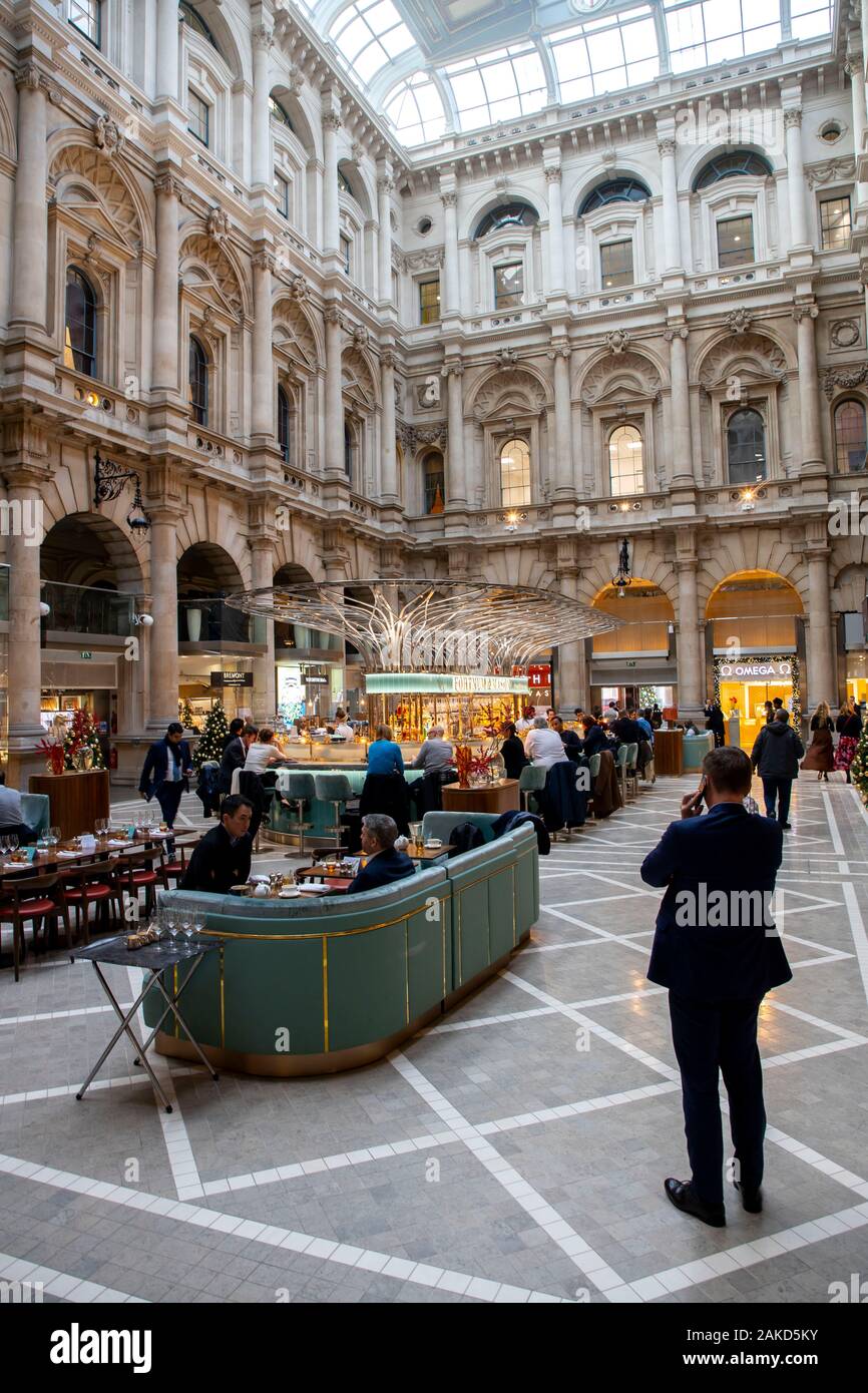 The Royal Exchange, bars, shops, London, United Kingdom Stock Photo - Alamy