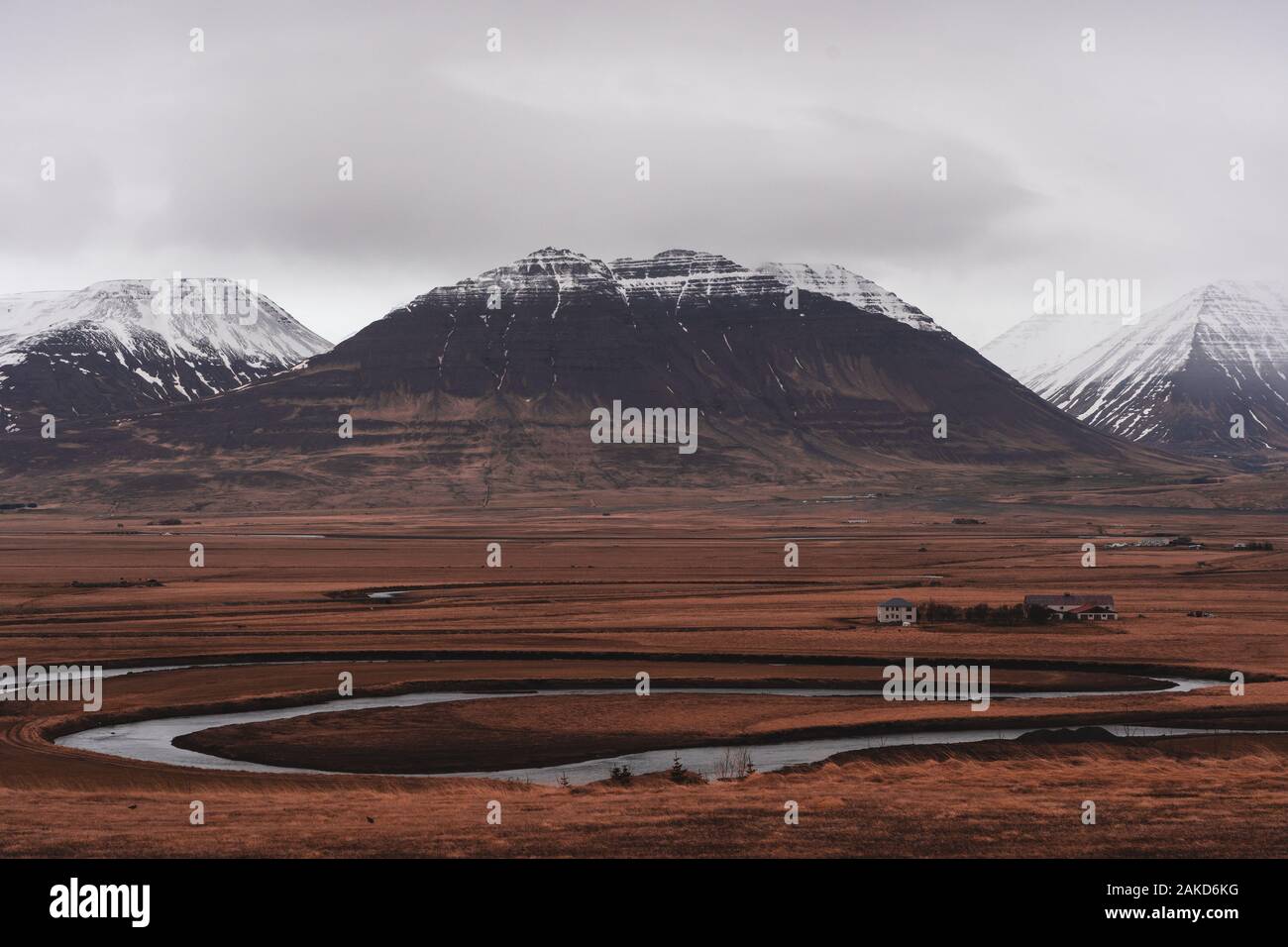 Valley with river and cascade mountains Stock Photo - Alamy