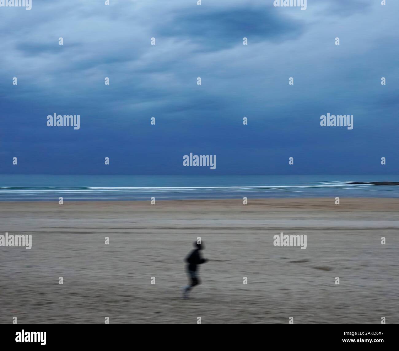 Man running along promenade hi-res stock photography and images - Alamy