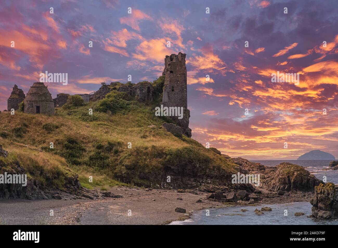 Outlander location hi-res stock photography and images - Alamy