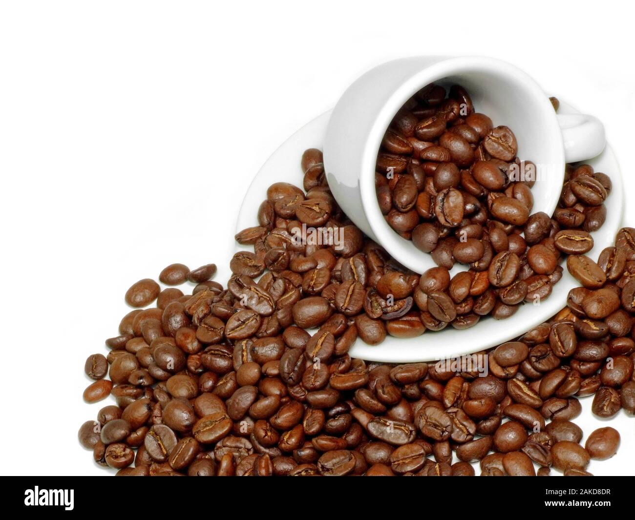 Fresh coffee beans and ceramic coffee cup Stock Photo - Alamy