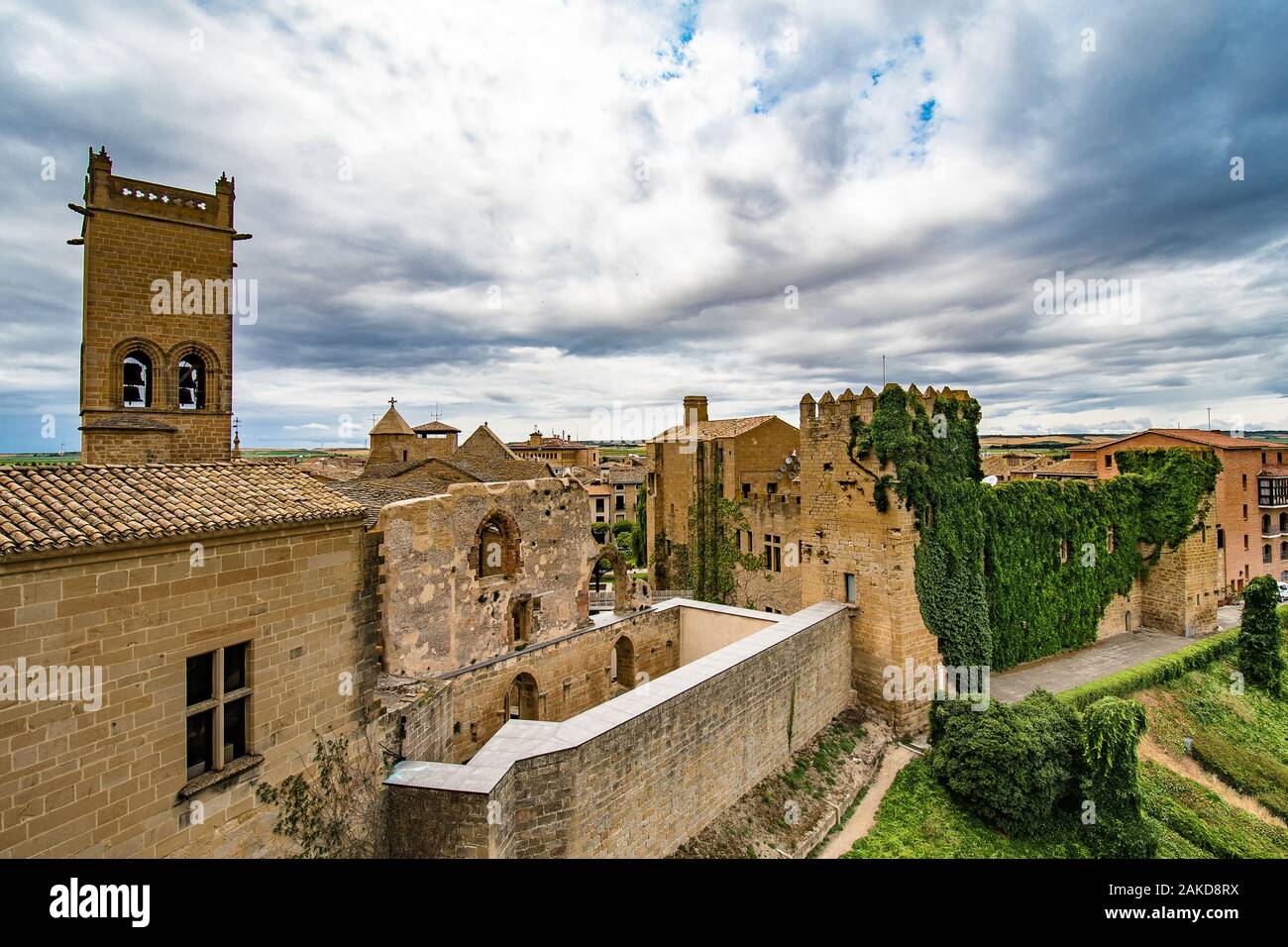 Walls of medieval castle in Olite, Spain Stock Photo - Alamy