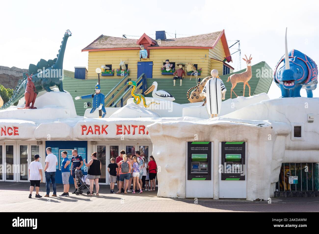 Entrance to Pleasure Beach, Ocean Boulevard, Promenade, Blackpool ...