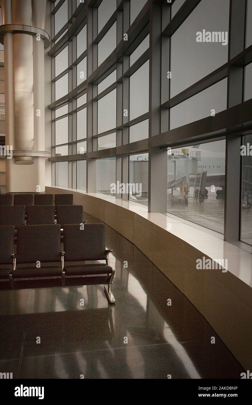 Colored waiting room hi-res stock photography and images - Alamy