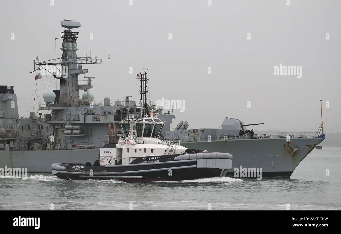 Navy tug hi-res stock photography and images - Alamy