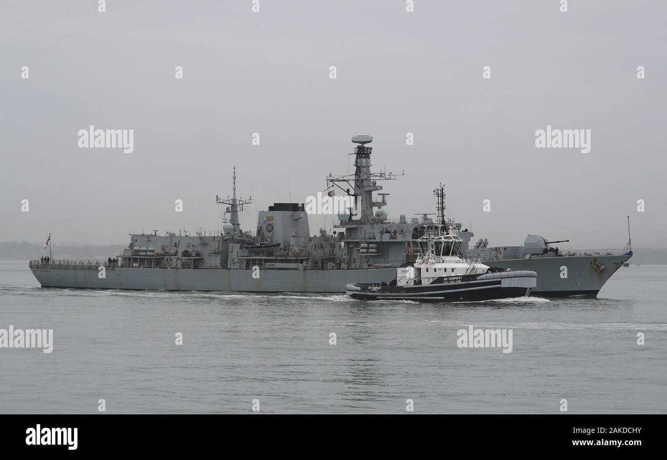 Navy tug hi-res stock photography and images - Alamy